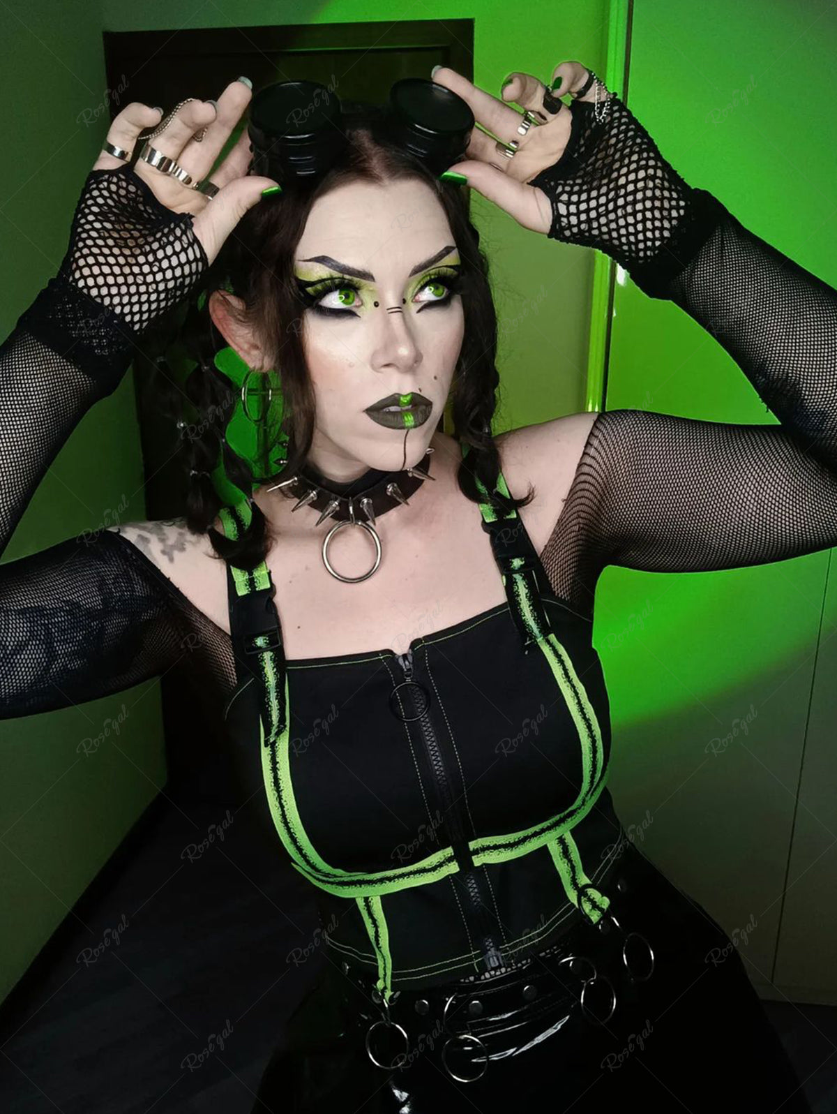 Lilith Loves – Rgothic